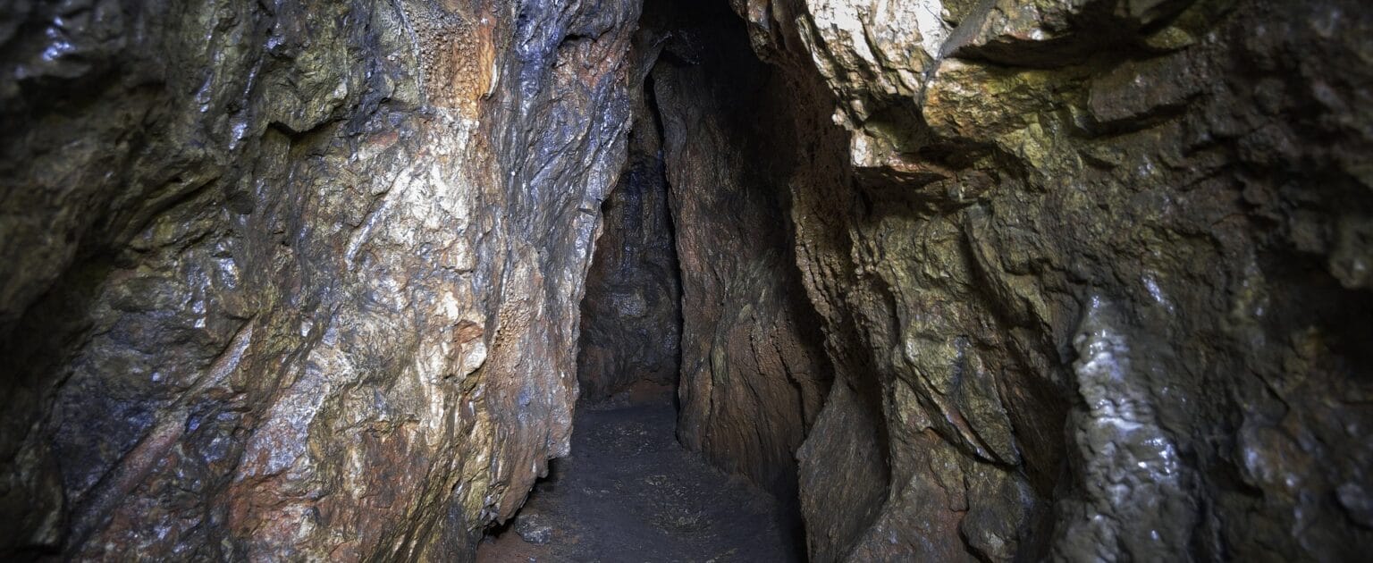 Everything you need to know about caving | Alpinetrek