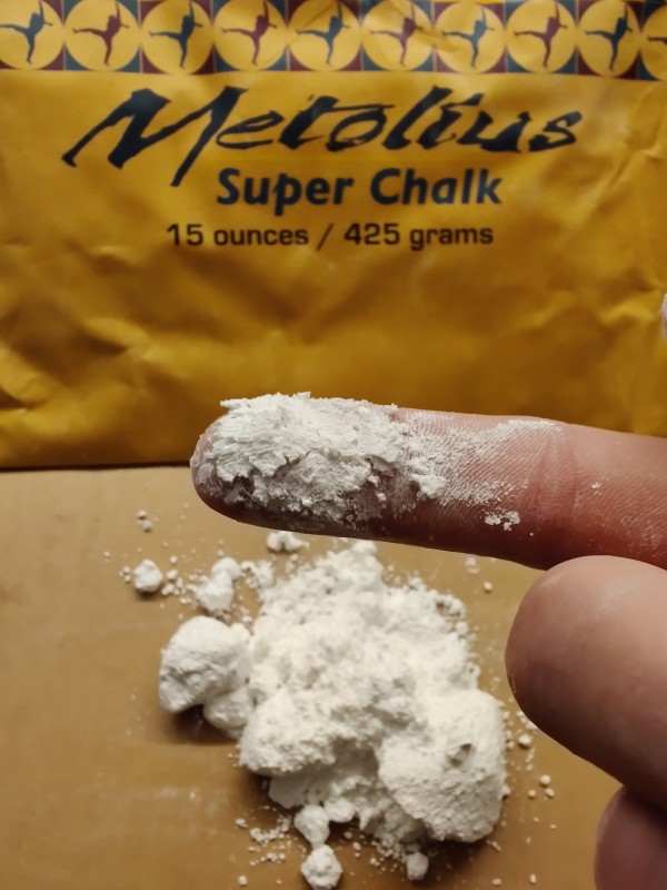 Metolius Super Chalk - Chalk | Buy online | Alpinetrek.co.uk